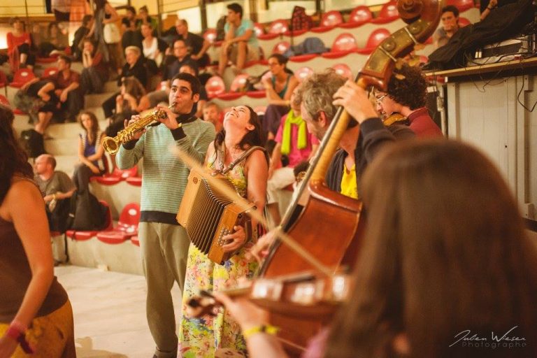 The amazing creativity of bal folk music - Creactiviste - social dances ...