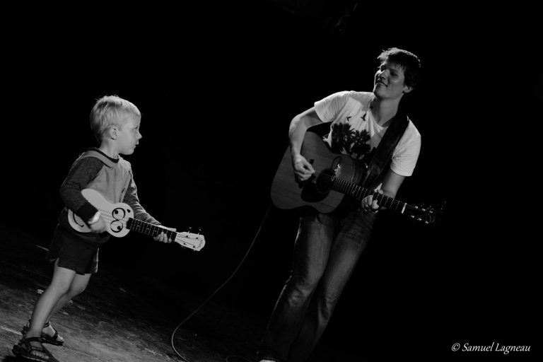 The amazing creativity of bal folk music - Creactiviste - social dances ...